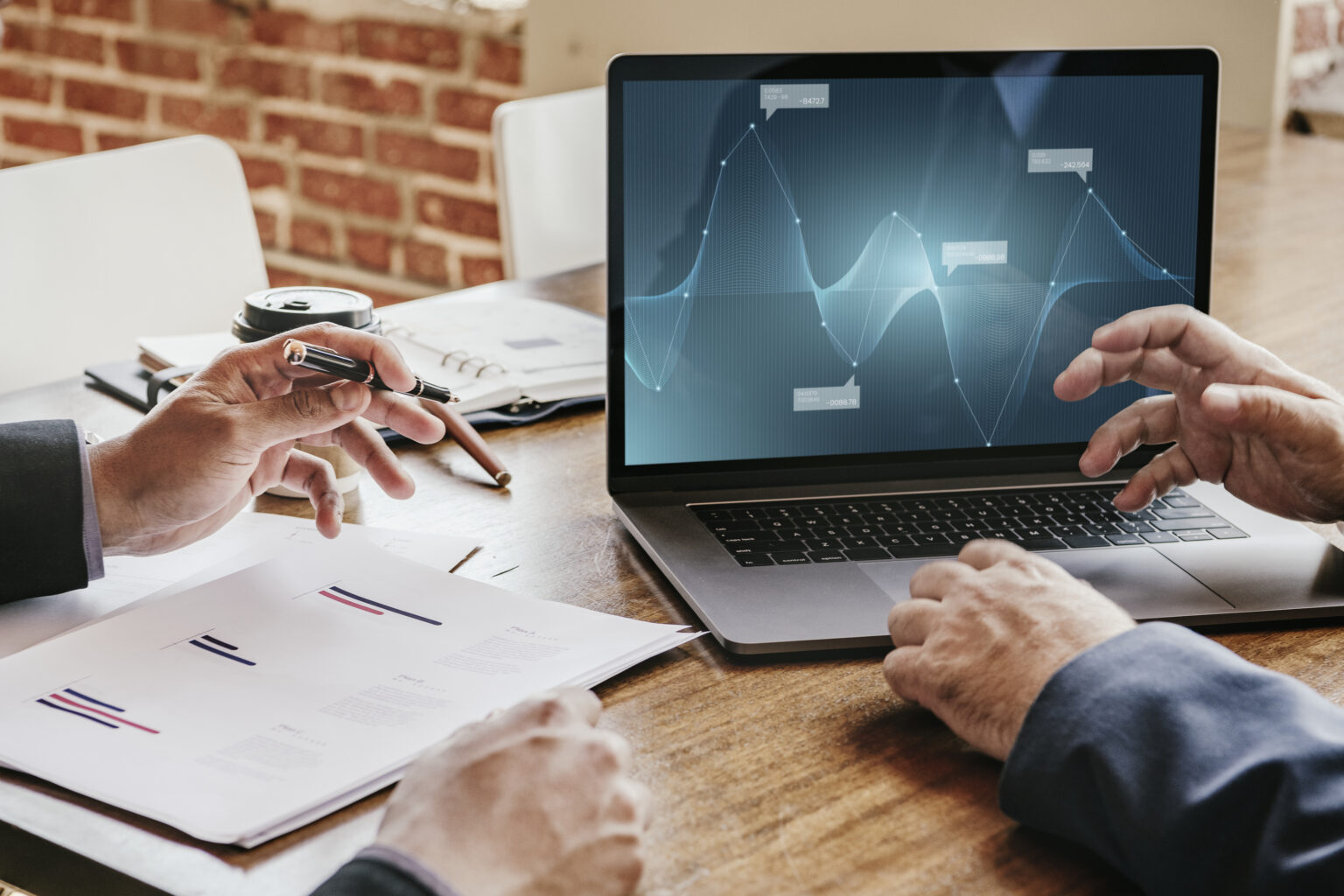 LoRA (Low-Rank Adaptation) - Avahi